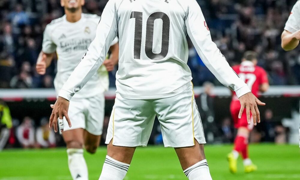 Kylian Mbappe matches iconic CR7 record - Fútbol Mundial
